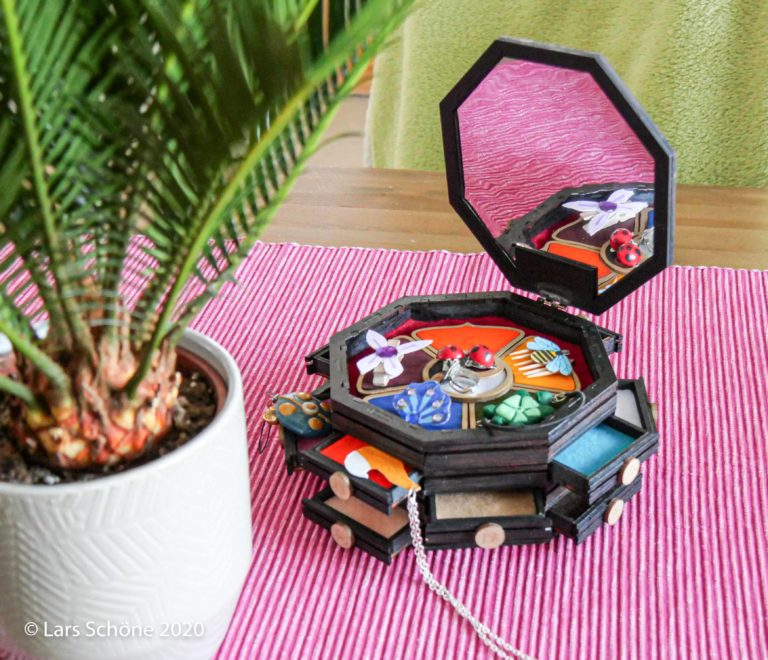 Schmuck-Schatulle „Miraculous“ von Meister Fu aus Sperrholz für Lady ...