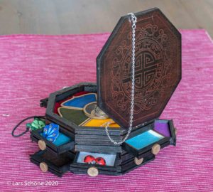 Schmuck-Schatulle „Miraculous“ von Meister Fu aus Sperrholz für Lady ...